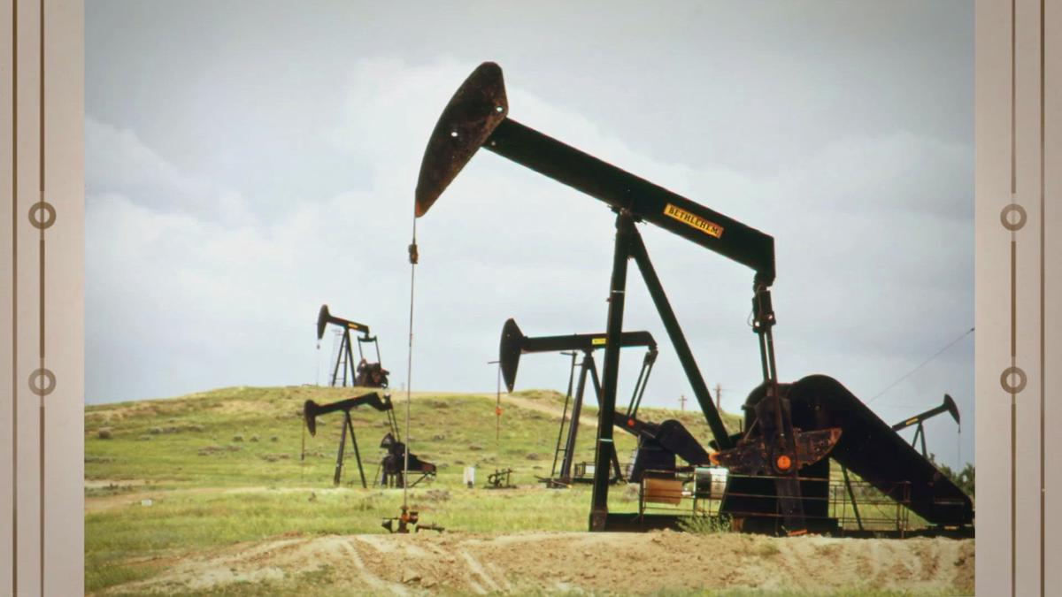 What are Oil Derricks? A Comprehensive Guide